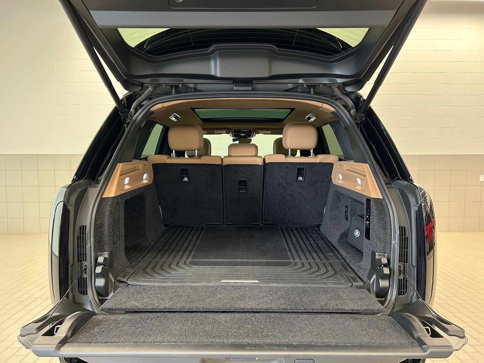 2024 Land Rover Range Rover SE in West Des Moines, IA | Ed Morse Auto ...